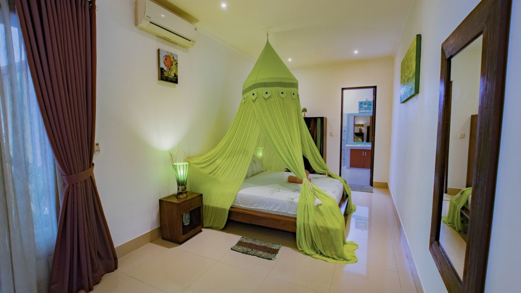 Villa Homy in Seminyak, Bali (3 bedrooms) - Best Price & Reviews!