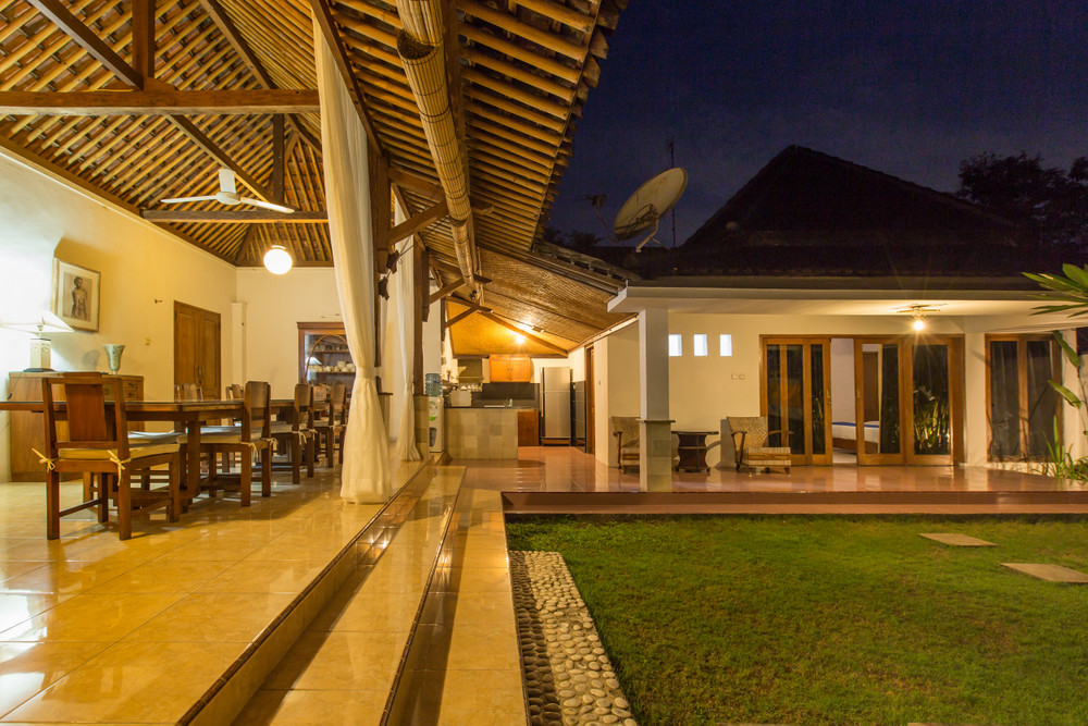 Villa Joglo Rossi in Kerobokan, Bali (4 bedrooms) - Best Price & Reviews!
