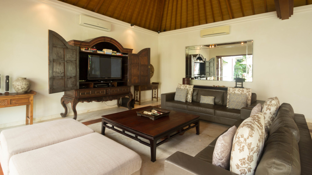 Villa Kipi in Seminyak, Bali (4 bedrooms) - Best Price & Reviews!