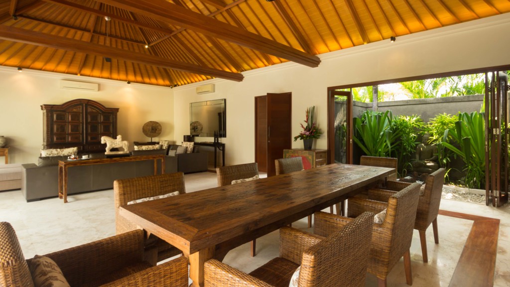 Villa Kipi in Seminyak, Bali (4 bedrooms) - Best Price & Reviews!