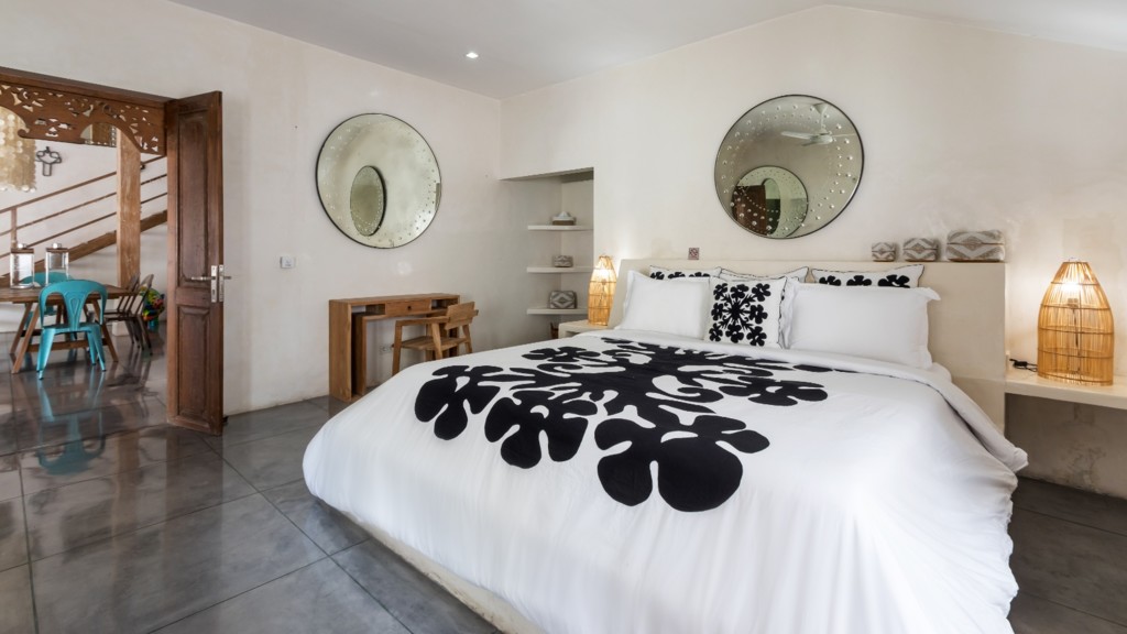 Villa Putih in Seminyak, Bali (4 bedrooms) - Best Price & Reviews!