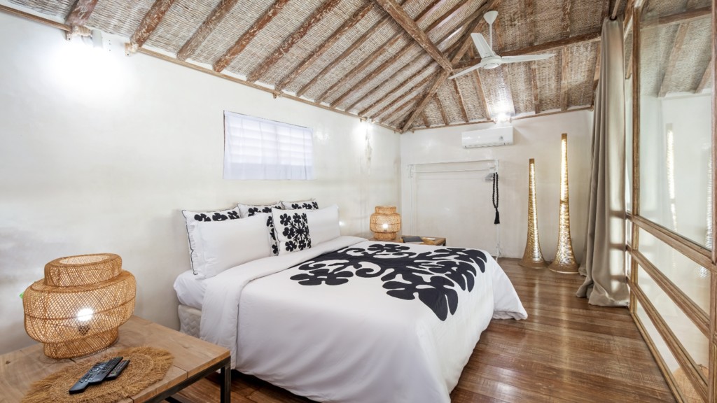 Villa Putih in Seminyak, Bali (4 bedrooms) - Best Price & Reviews!