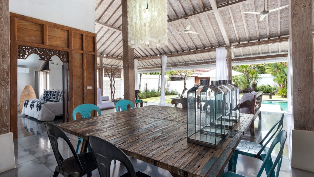 Villa Putih in Seminyak, Bali (4 bedrooms) - Best Price & Reviews!