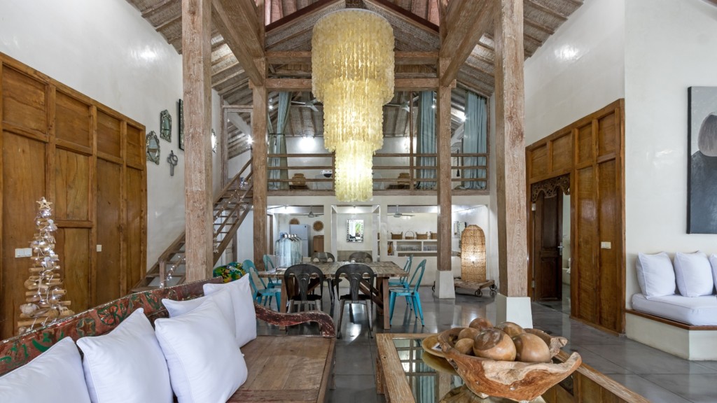 Villa Putih in Seminyak, Bali (4 bedrooms) - Best Price & Reviews!