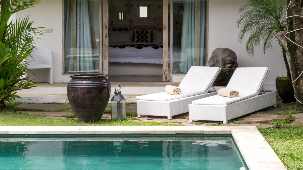 Villa Putih in Seminyak, Bali (4 bedrooms) - Best Price & Reviews!