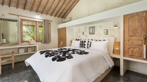 Villa Putih in Seminyak, Bali (4 bedrooms) - Best Price & Reviews!