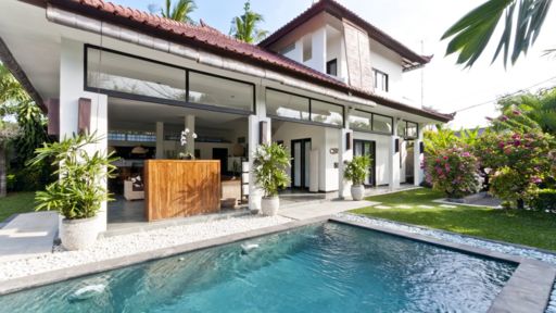 Villa Surga in Seminyak, Bali (2 bedrooms) - Best Price & Reviews!