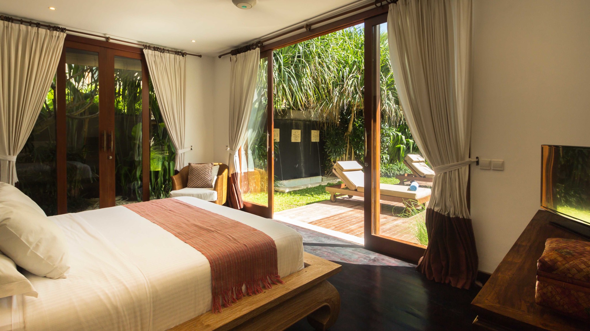 Villa Kipi in Seminyak, Bali (4 bedrooms) - Best Price & Reviews!