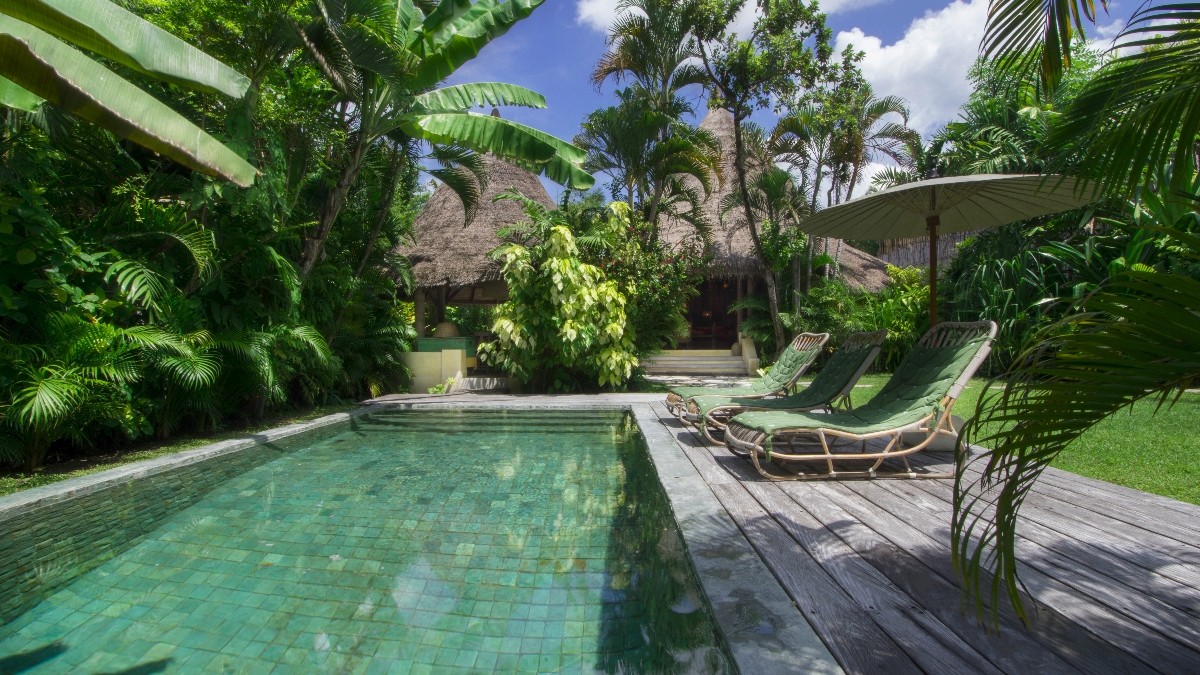 The Round House in Seminyak, Bali (3 bedrooms) - Best Price & Reviews!