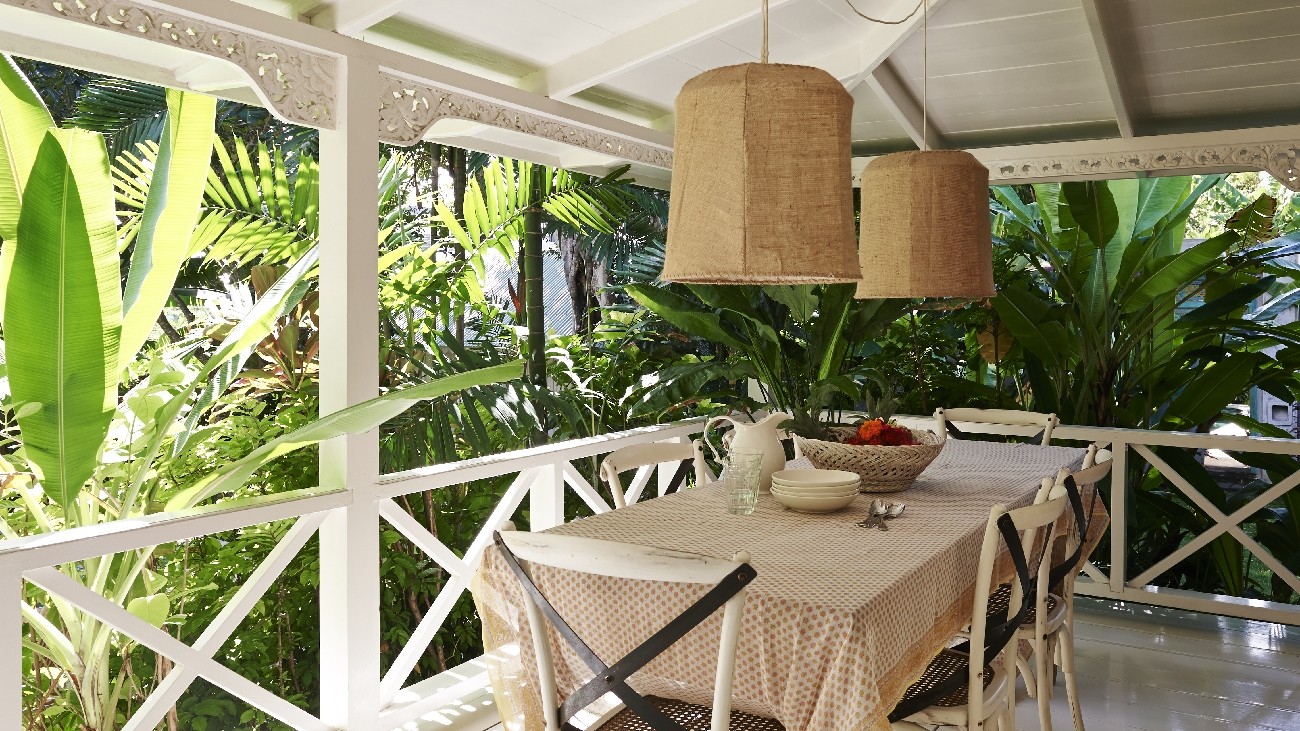 The White House in Seminyak, Bali (3 bedrooms) - Best Price & Reviews!