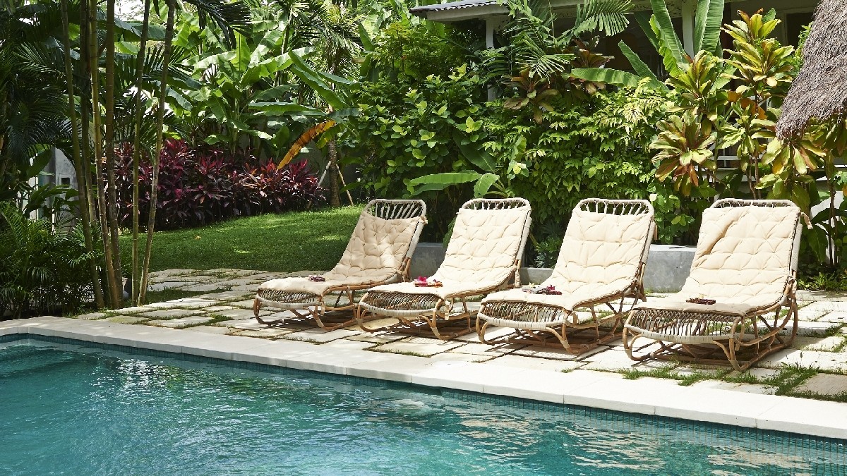 The White House in Seminyak, Bali (3 bedrooms) - Best Price & Reviews!