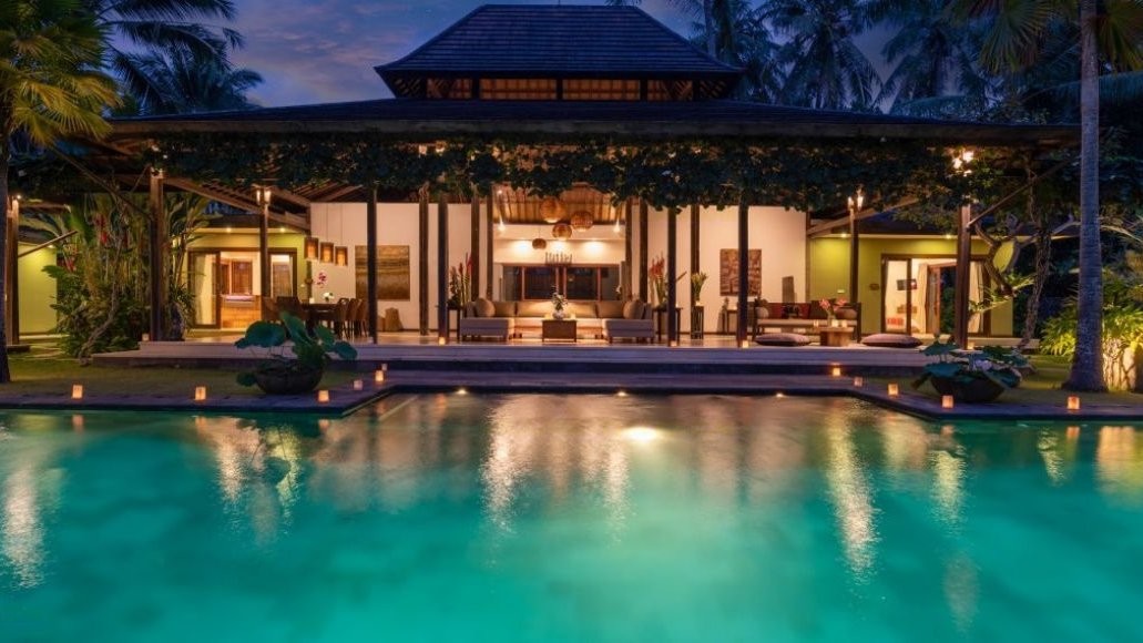 Villa Crystal Castle in Ubud, Bali (7 bedrooms) - Best Price & Reviews!