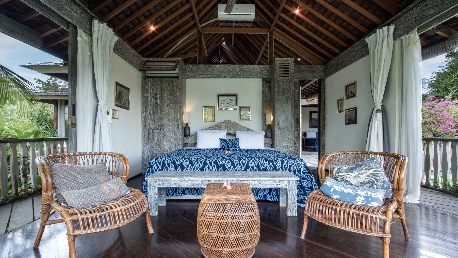 Villa Jempiring in Seminyak, Bali (5 bedrooms) - Best Price & Reviews!