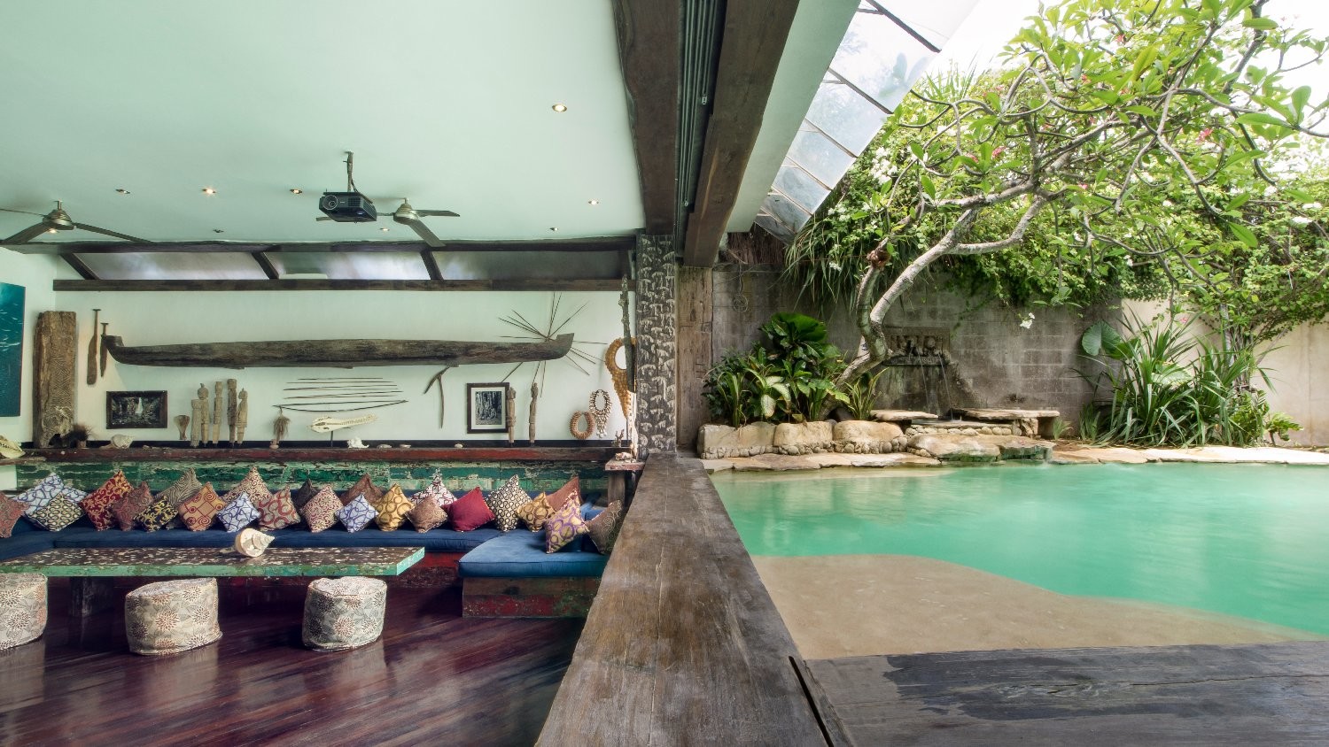Villa Jempiring in Seminyak, Bali (5 bedrooms) - Best Price & Reviews!