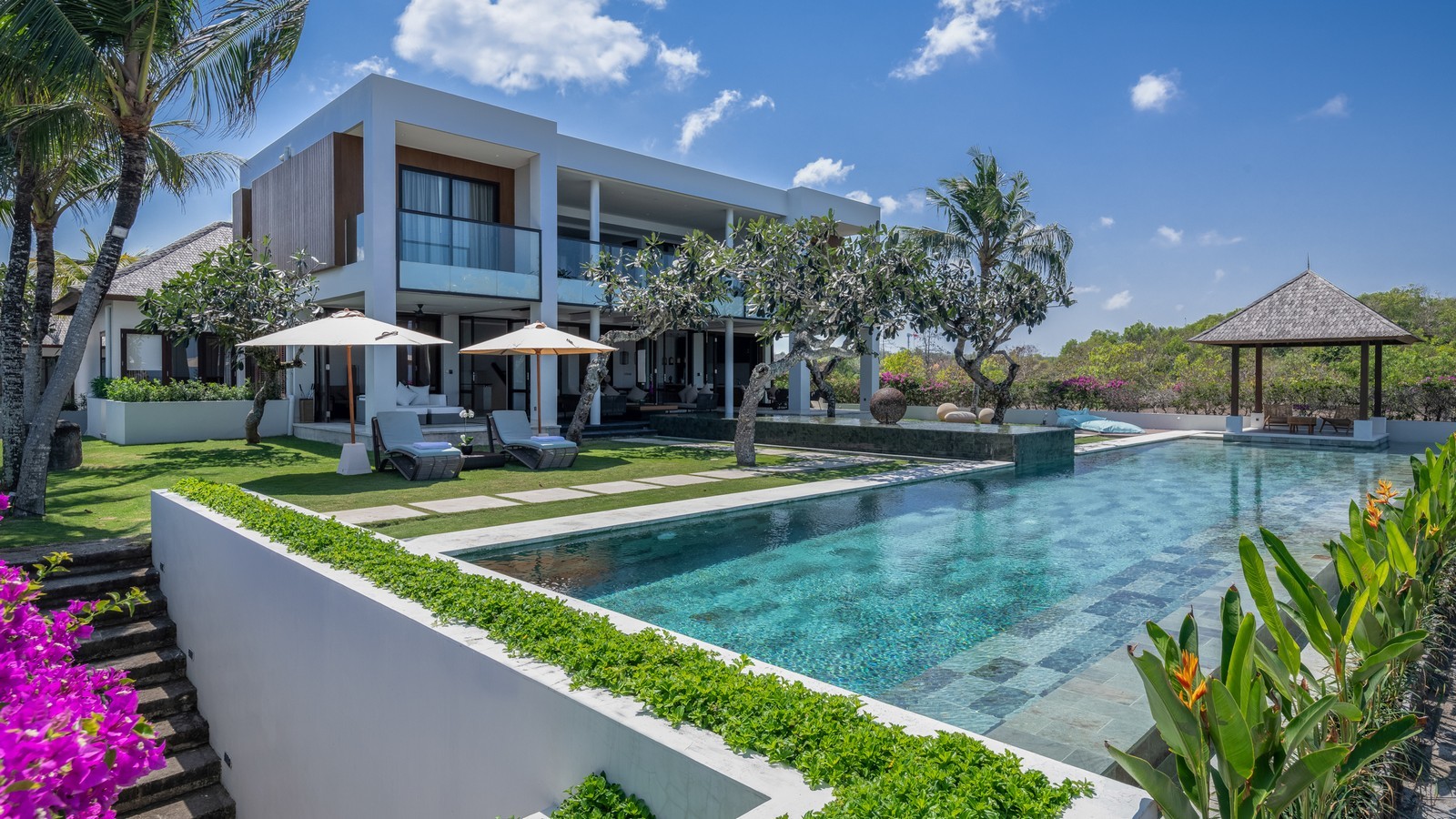 Villa Surga Two in Uluwatu, Bali (7 bedrooms) - Best Price & Reviews!